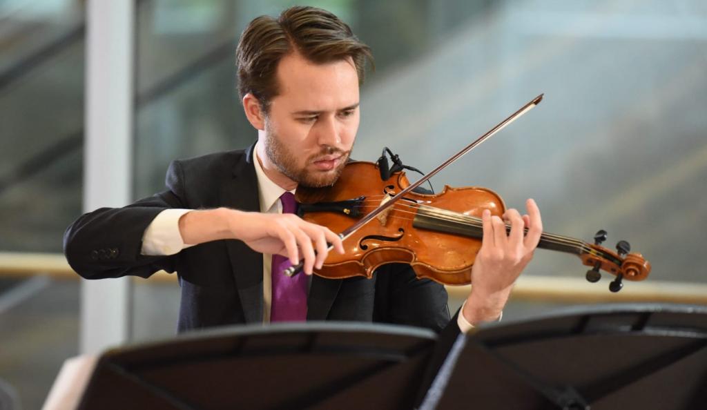 Cosmopolis Festival - Masterclass with Violinist Patrick Yim ...